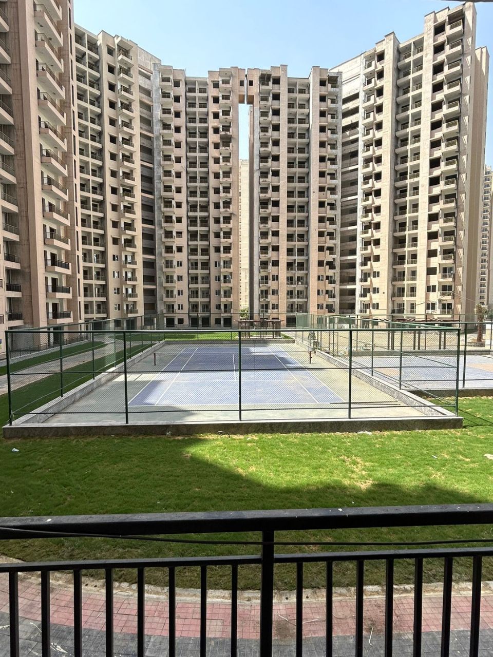 Oasis Grandstand - Direct Realtors